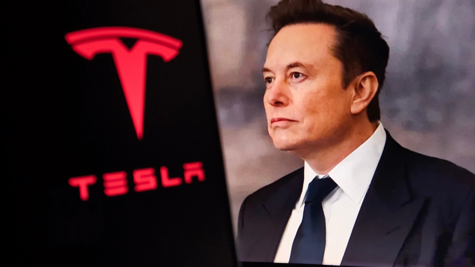 Tesla abandonne Dojo, son projet phare pour la conduite autonome